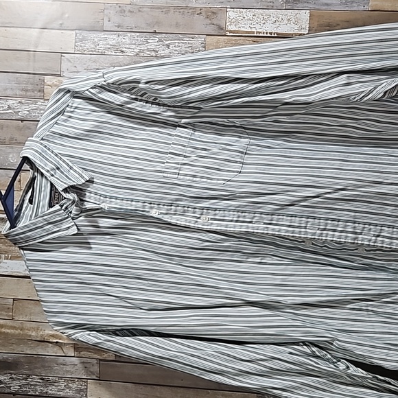 Pendleton | Shirts | Mens Pendleton Button Up Shirt Missing Top Button ...